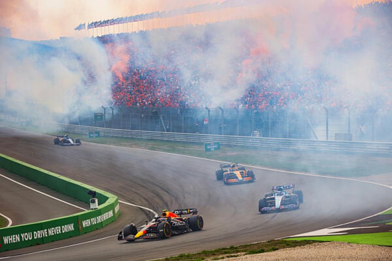 Lefújták a taxisok tüntetését Zandvoortban, nem zavarják meg az F1-es ...